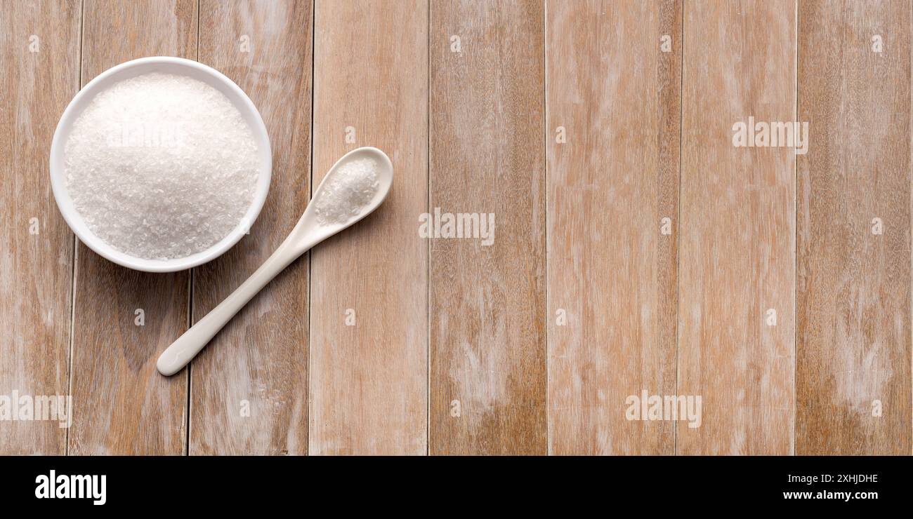 Magnesium chloride in spoon and bowl - chemical component Stock Photo ...