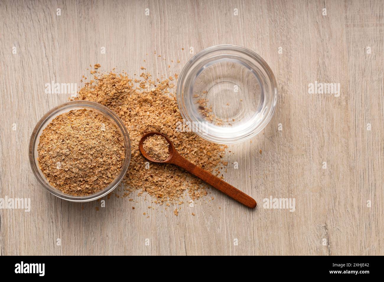 Powdered food based on soy fiber with psyllium fiber to cleanse the ...