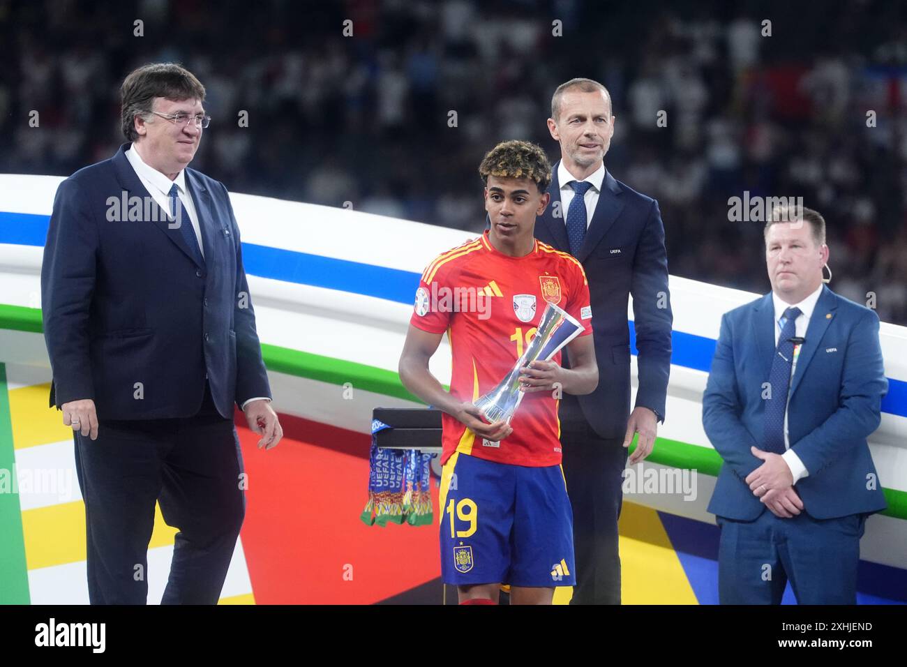 Spain's Yamaine Lamal is awarded the Best Young Player of the ...