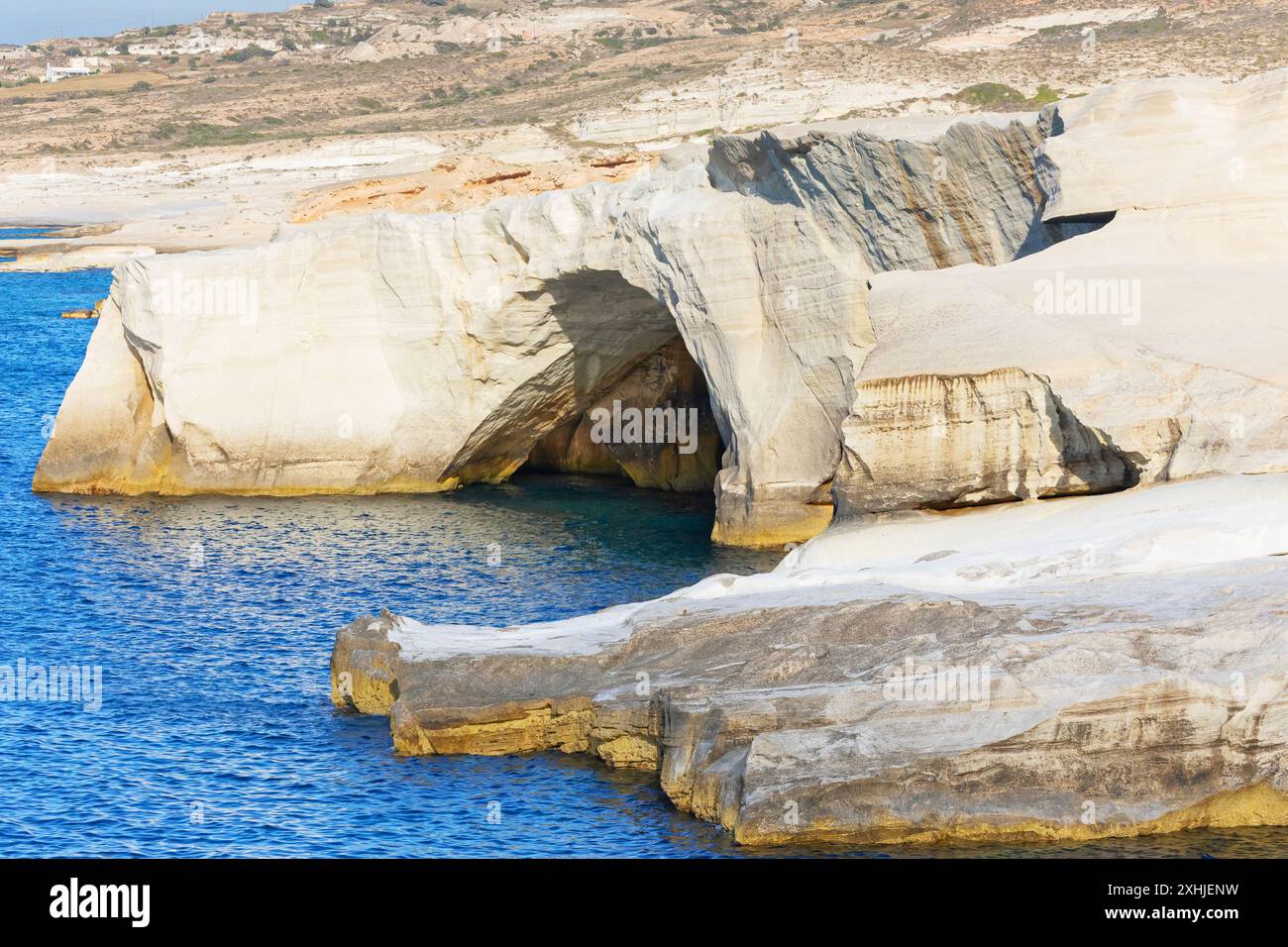 Bay of sarakiniko milos hi-res stock photography and images - Alamy