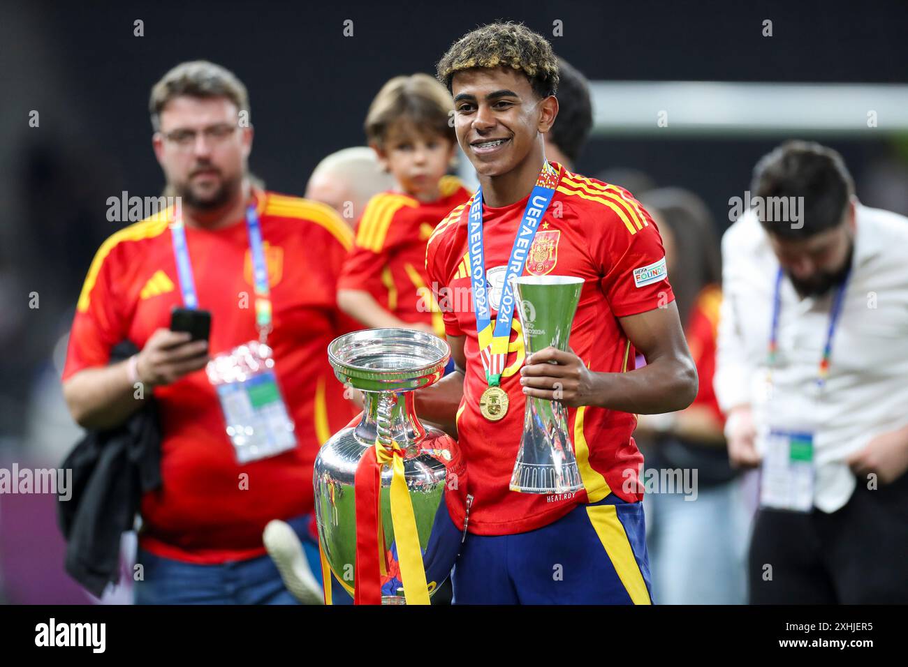 Lamine yamal barcelona hi-res stock photography and images - Alamy