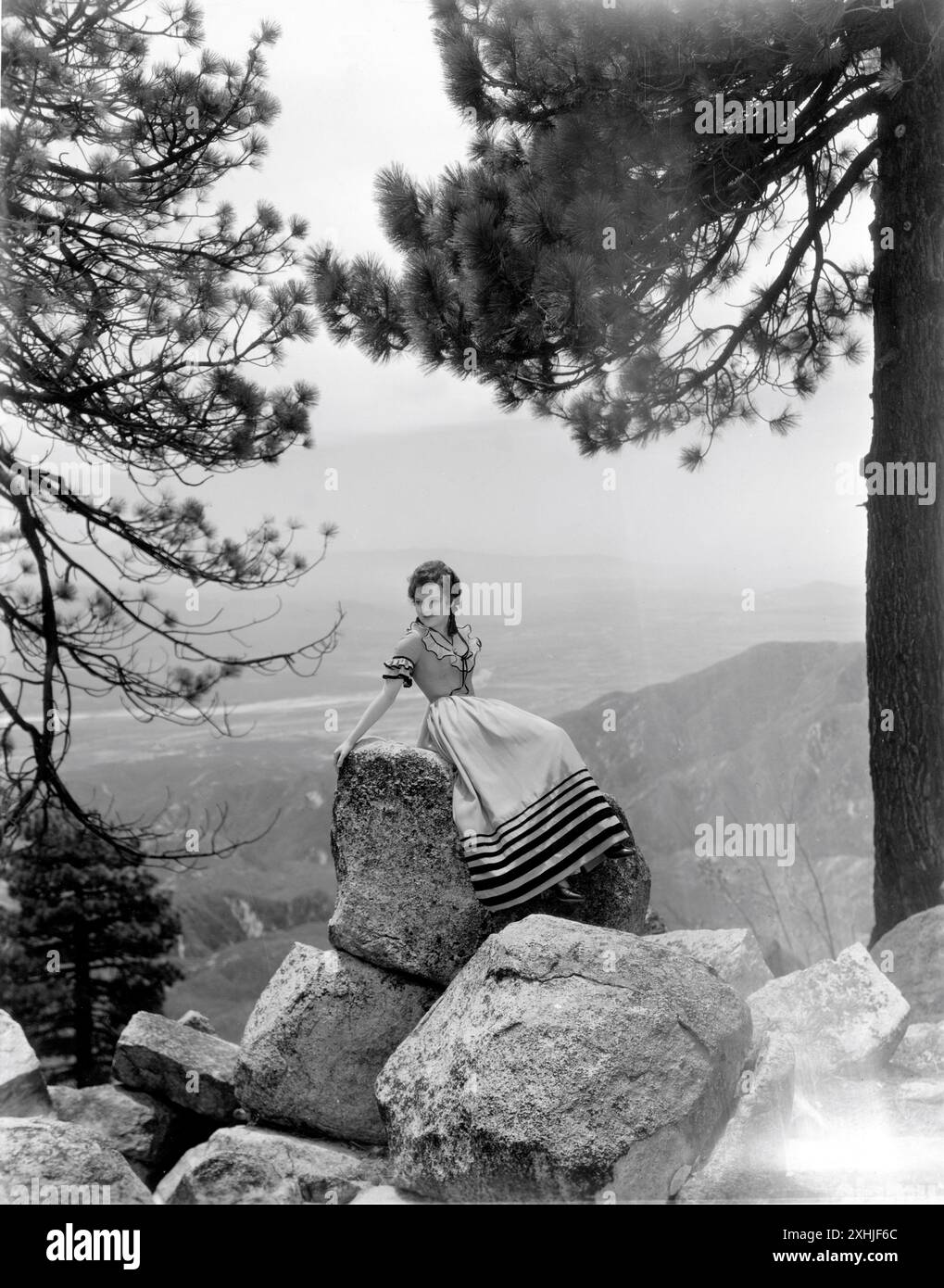 VERNA HILLIE in MAN OF THE FOREST 1933 director HENRY HATHAWAY novel ...