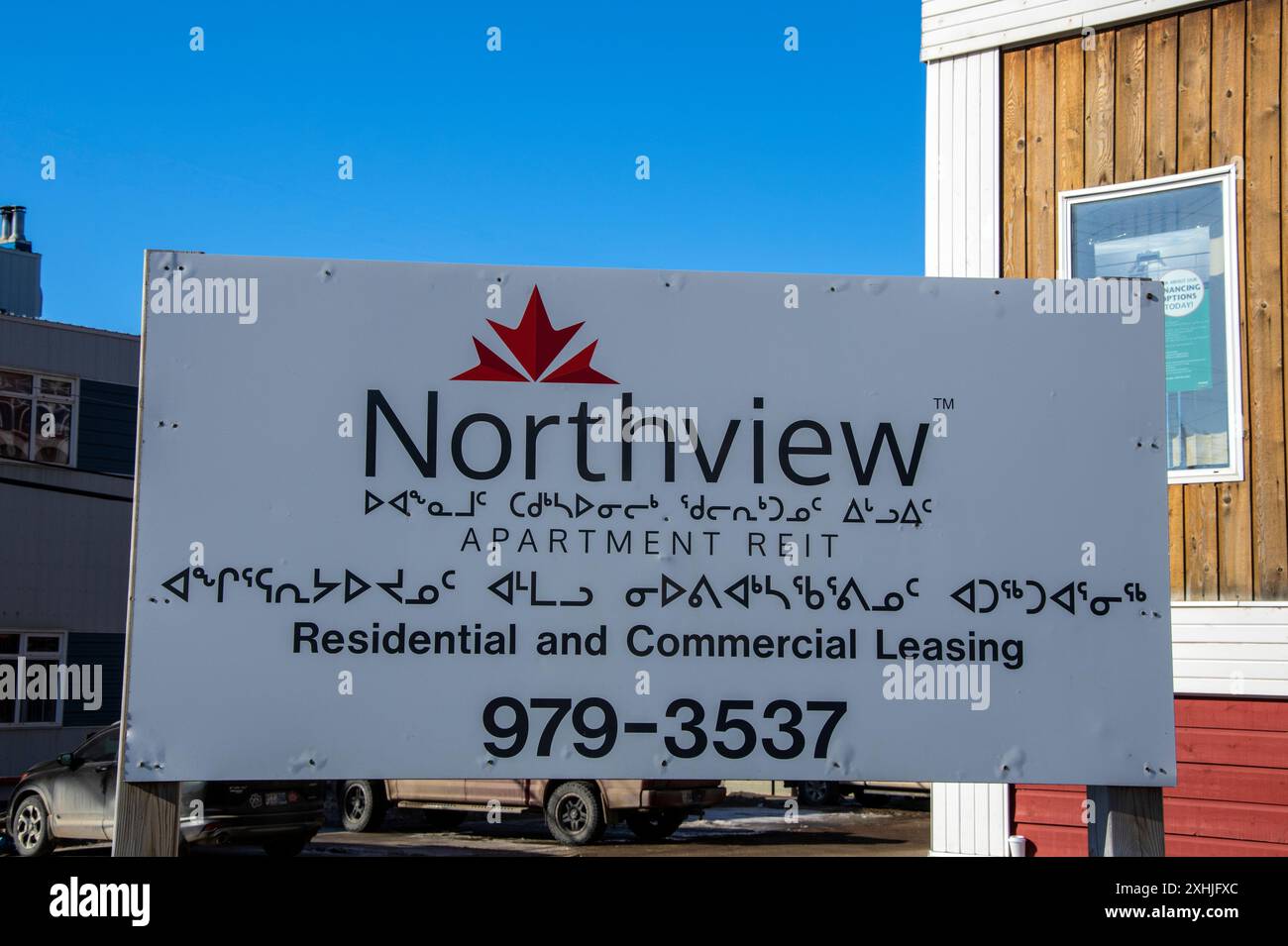 Bilingual Northview residential and commercial leasing sign in English ...