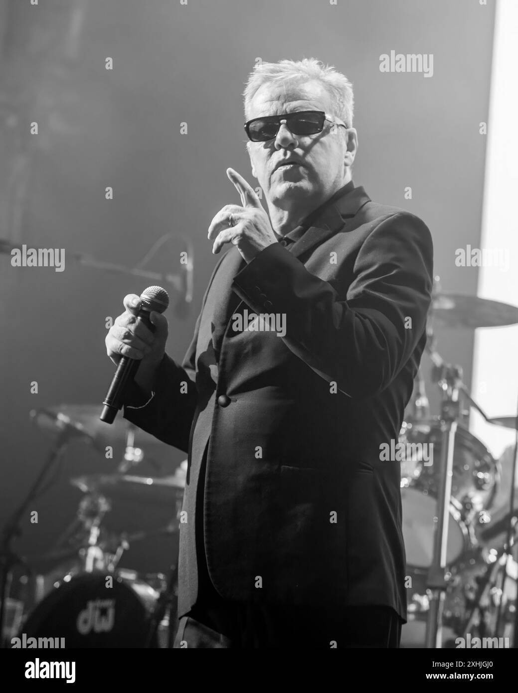 Lightning seeds band Black and White Stock Photos & Images - Alamy