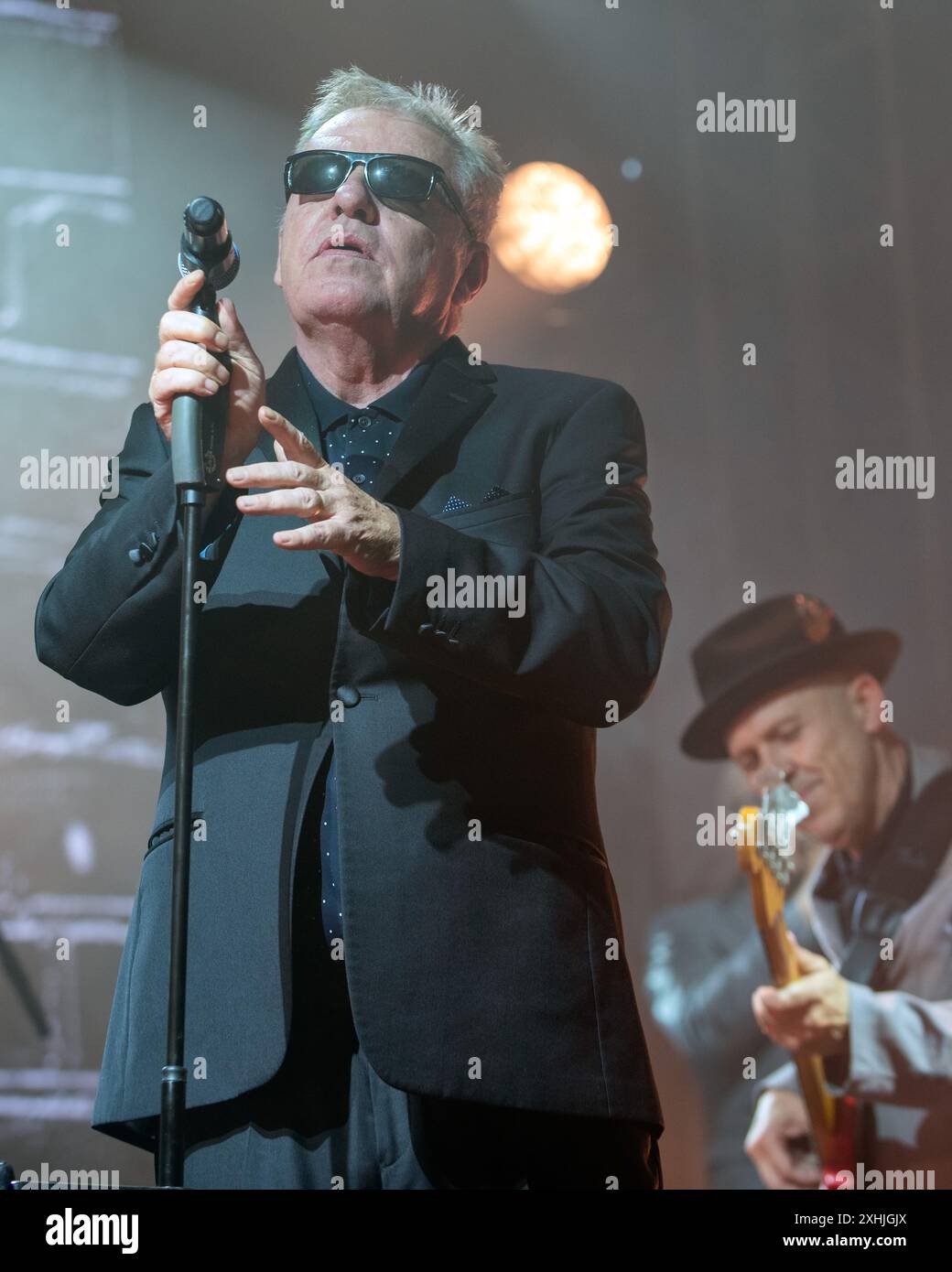 Suggs lead vocalist for the band hi-res stock photography and images ...