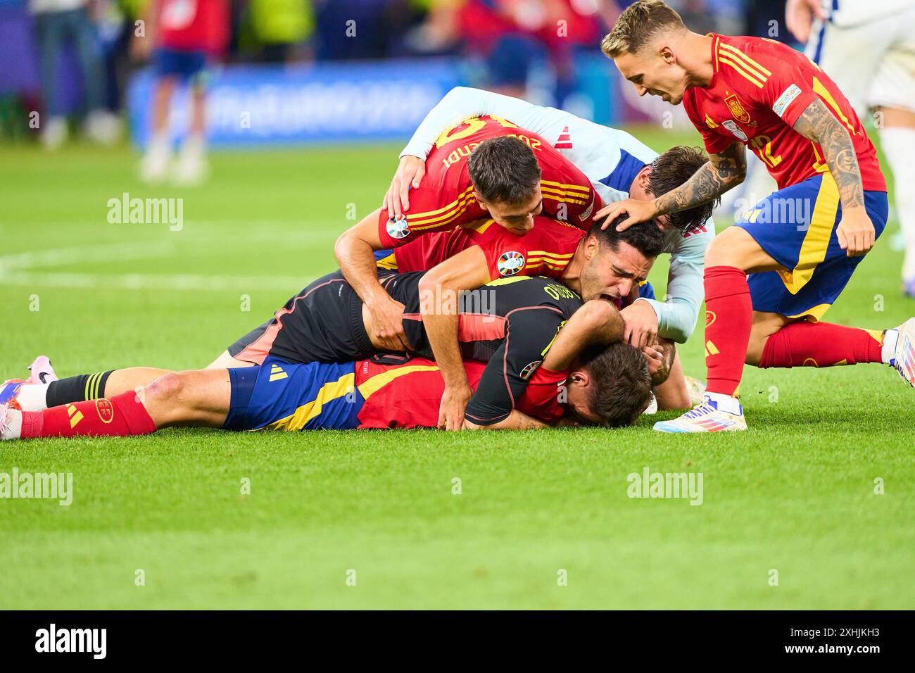 Unai Simon, ESP 23 Lamine Yamal, ESP 19 Nico Williams, ESP 17 celebrate ...