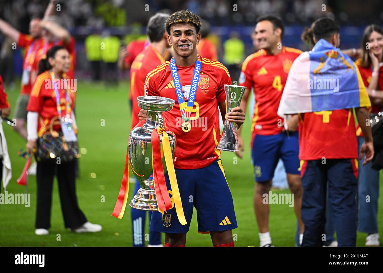 Lamine yamal hi-res stock photography and images - Alamy