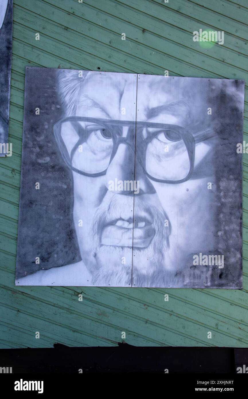 Abe Okpik,Three People from Nunavut mural on Nipisa Street in Iqaluit ...