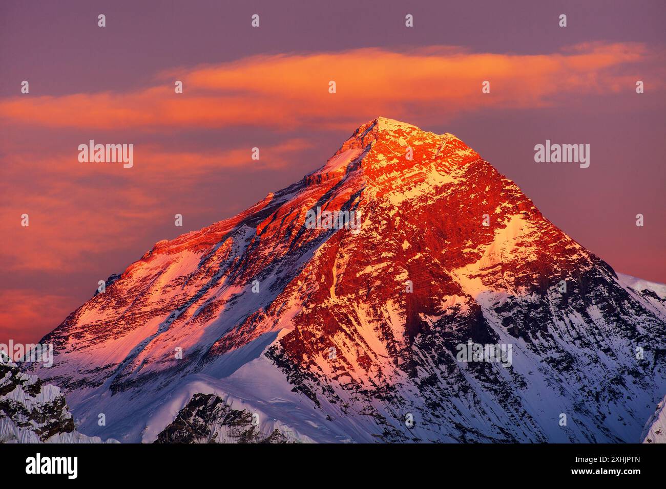 Evening panoramic view of mount Everest with blue sky from Gokyo Ri ...