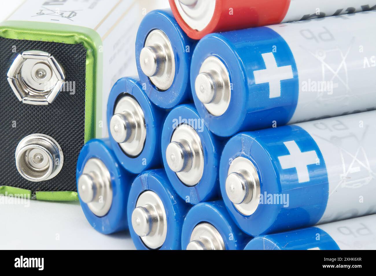 Aa batteries pack pile hi-res stock photography and images - Alamy