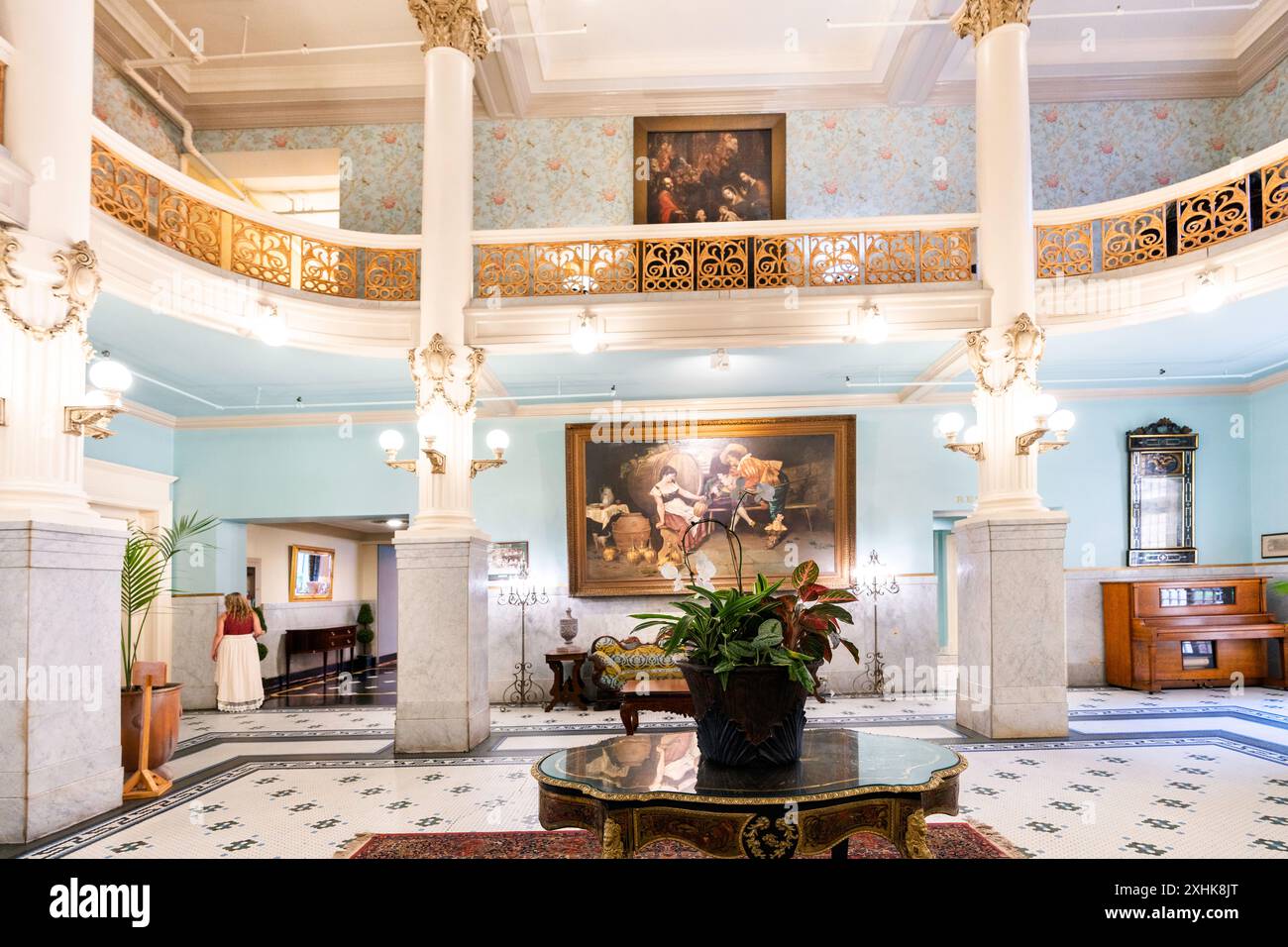 Gilded lobby atrium where famous people socialized in the past ...