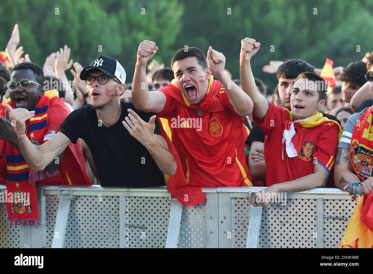 Madrid, Spain. 14th July, 2024. Supporters of Team Spain celebrate as ...