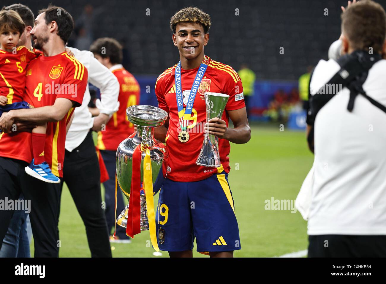 Lamine yamal celebration hi-res stock photography and images - Alamy