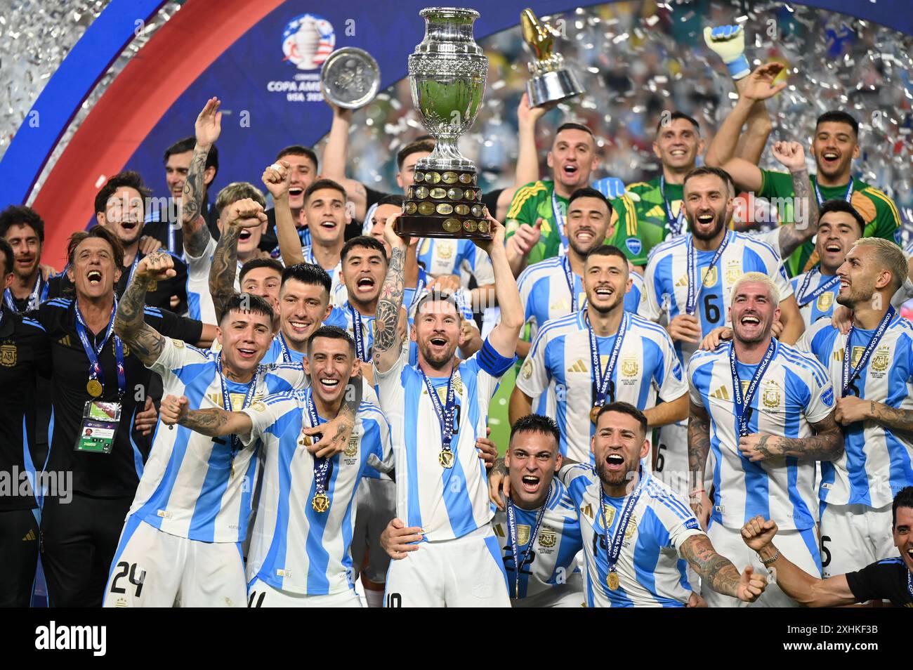 Messi copa america trophy hi-res stock photography and images - Alamy