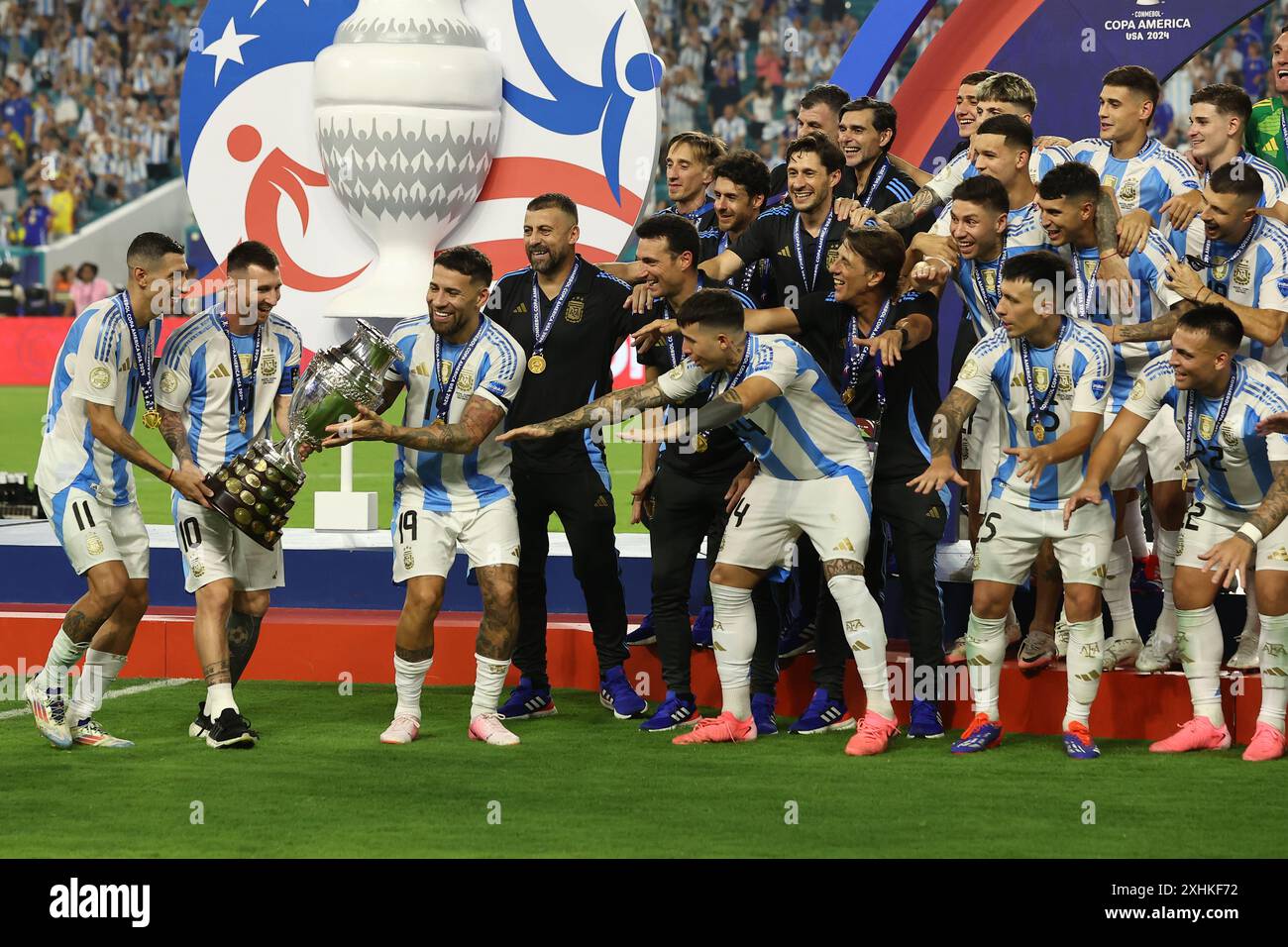 Miami, Florida, USA. 15th July, 2024. Argentina’s players celebrate ...