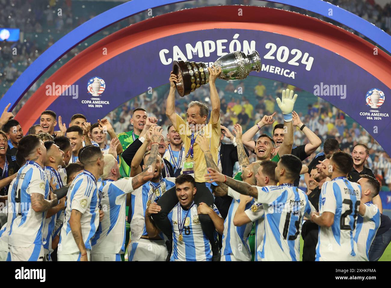 Copa america 2024 trophy hi-res stock photography and images - Alamy