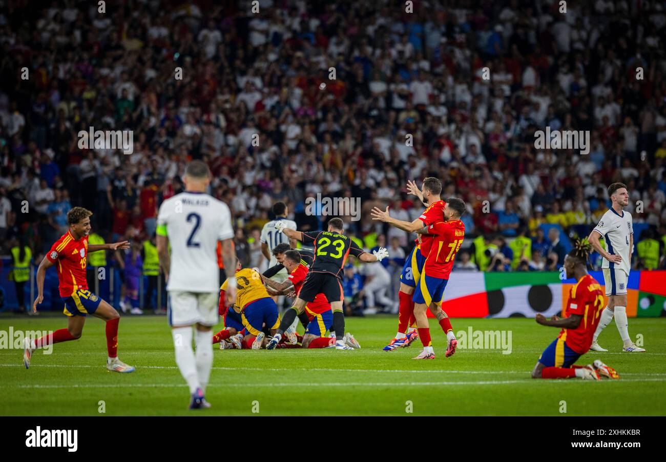 Berlin, Germany. 14th Jul 2024. Lamine Yamal (ESP) Unai Simon (ESP ...
