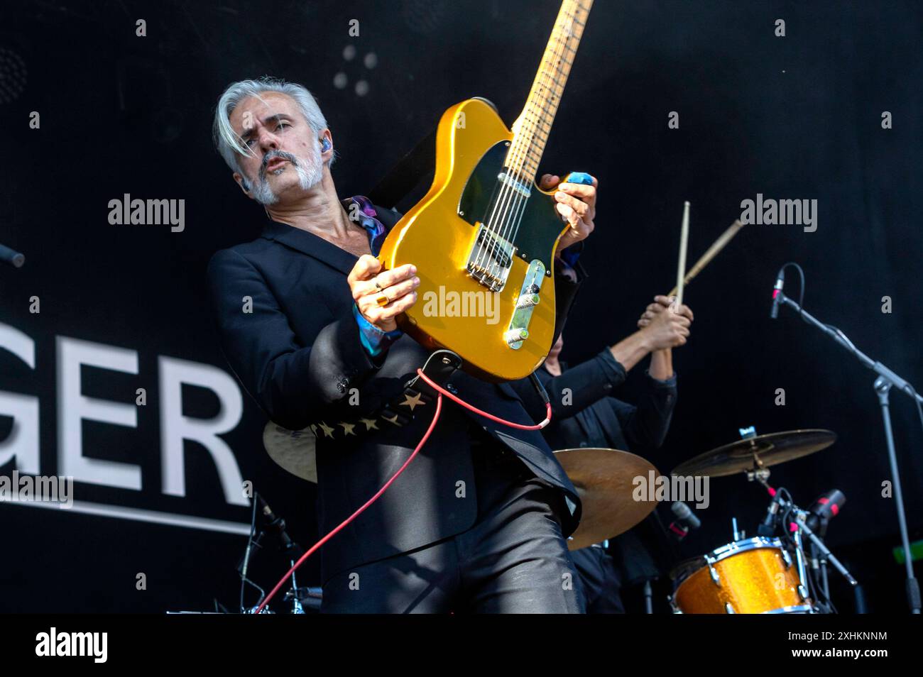 Ruben Block von Triggerfinger live beim Sommerfestival 2024 unter dem ...