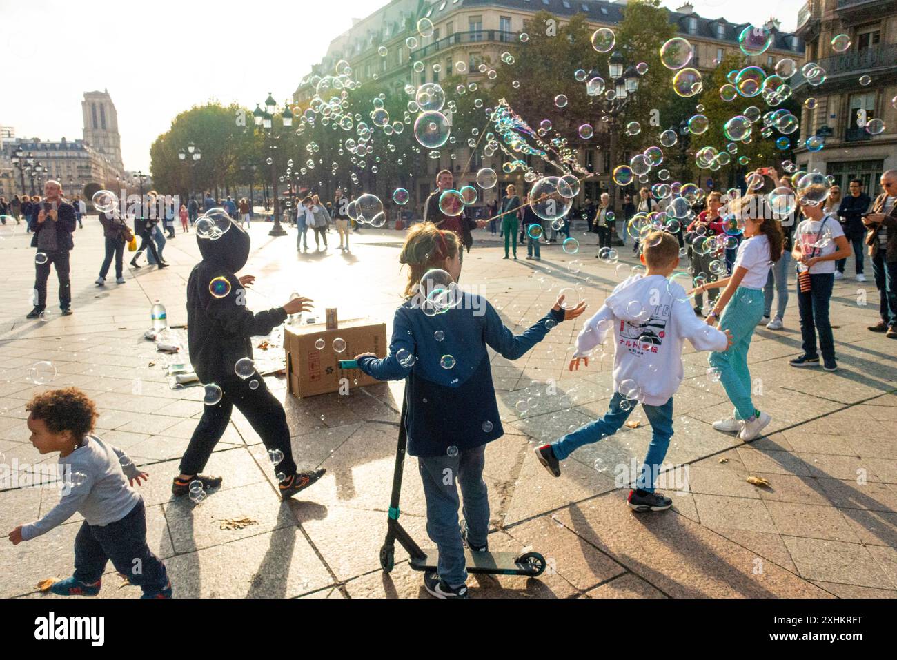Paris france bubble hi-res stock photography and images - Alamy