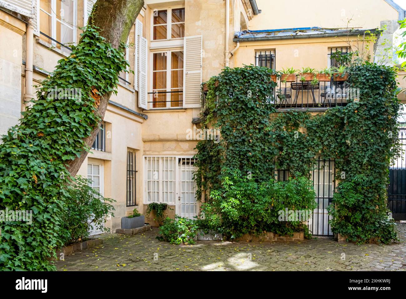 France, Paris, the Cour de Rohan, these buildings are built around a ...