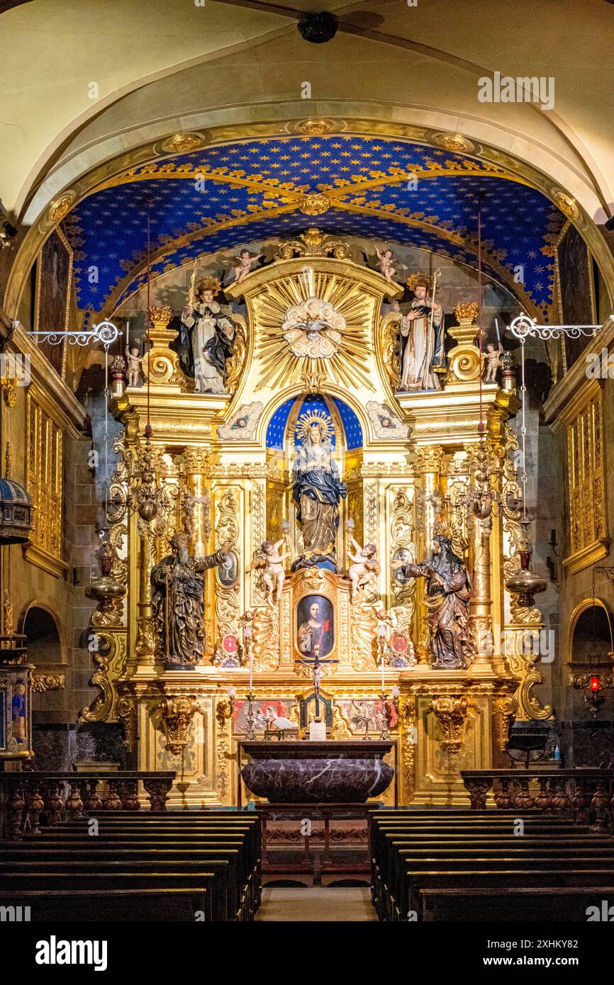Spain, Catalonia, Vic, Church of Piety, the altarpiece Stock Photo - Alamy