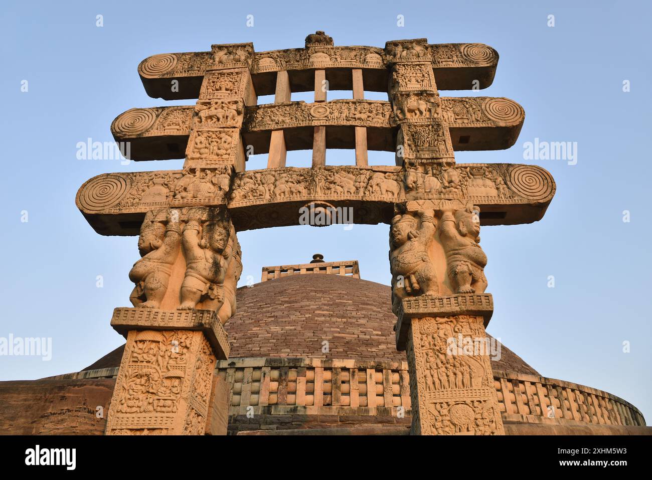 Torana gate hi-res stock photography and images - Alamy