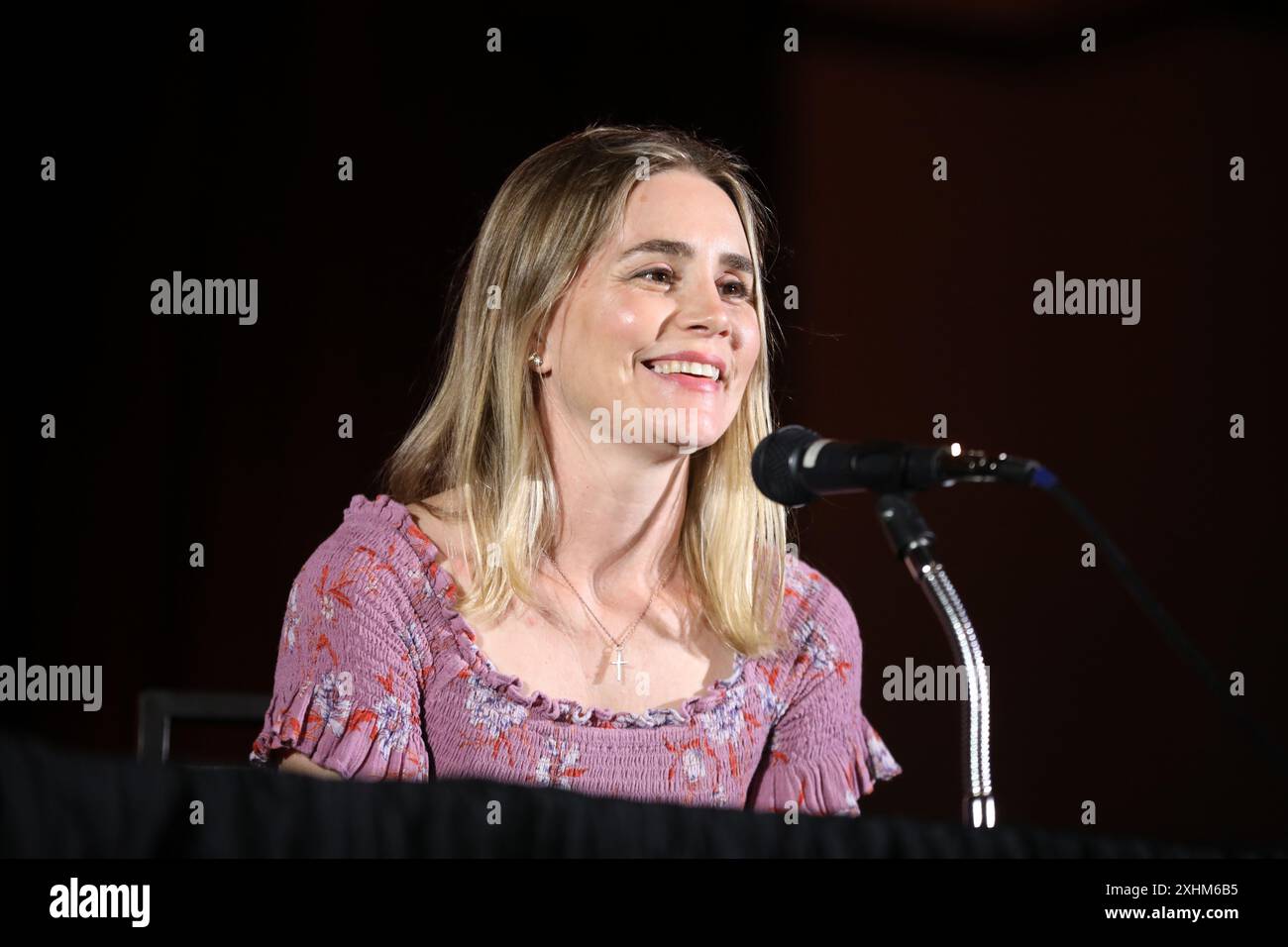 Glendale, Arizona, USA. 15th July, 2024. Actress ALISON LOHMAN speaks ...