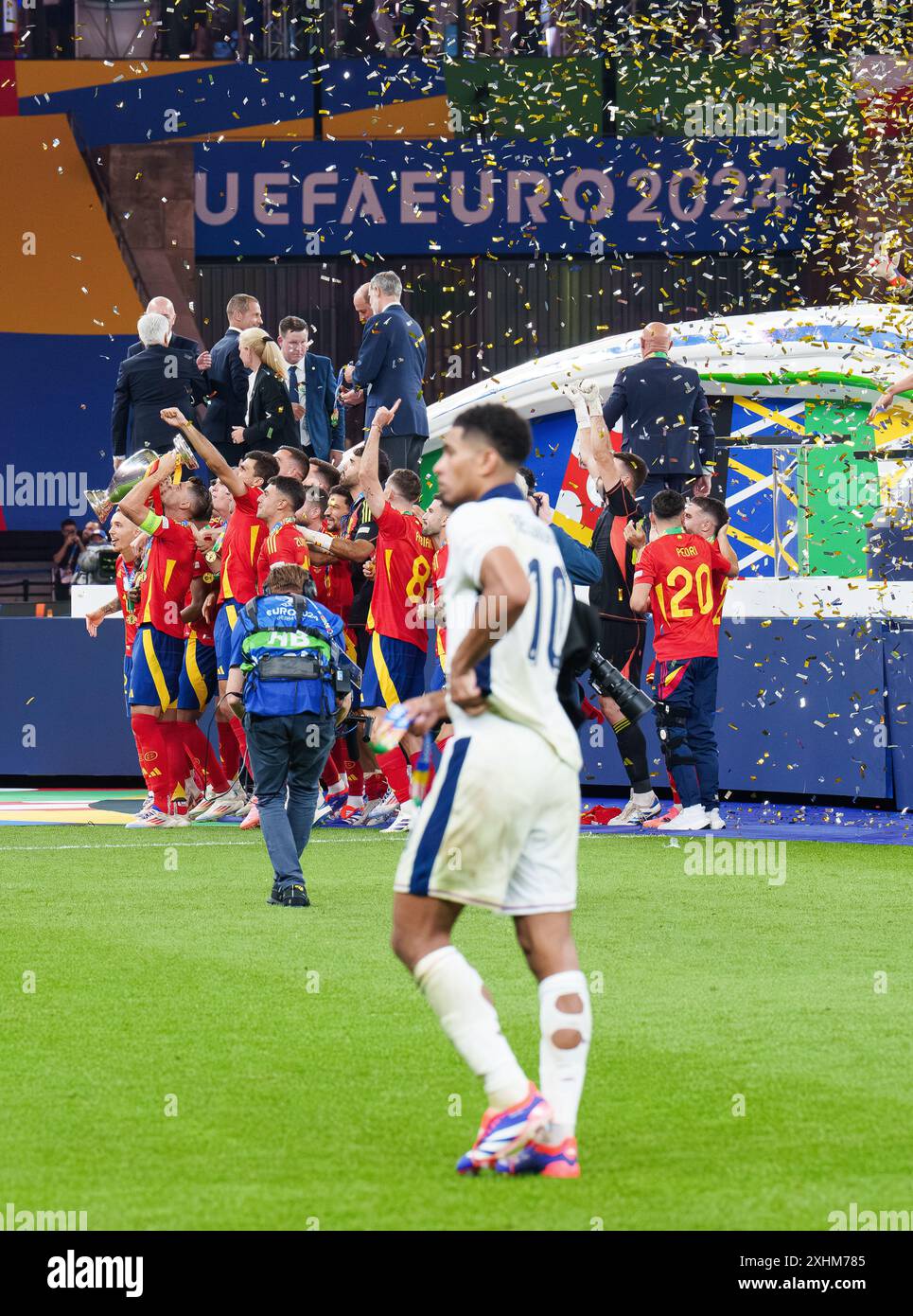 Jude Bellingham, ENG 10 sad watching the ceremony, Alvaro Morata, ESP 7 ...