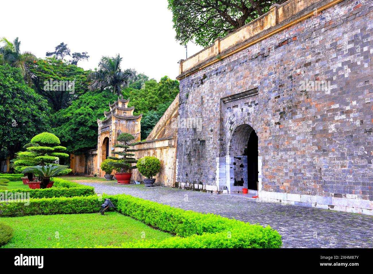 Imperial Citadel of Thang Long (Hoang Thanh Thang Long) Imperial ...
