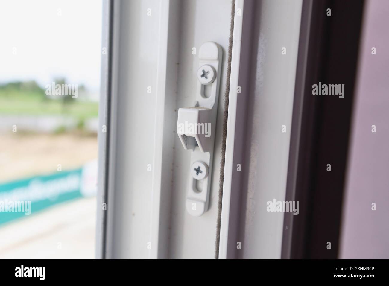 Window lock hi-res stock photography and images - Alamy