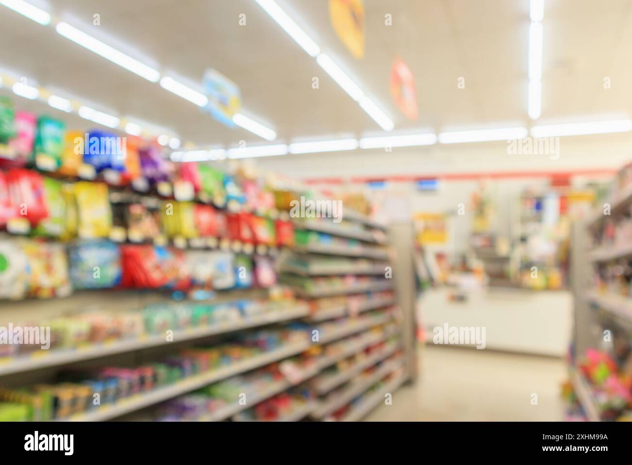 Convenience store interior snack hi-res stock photography and images ...
