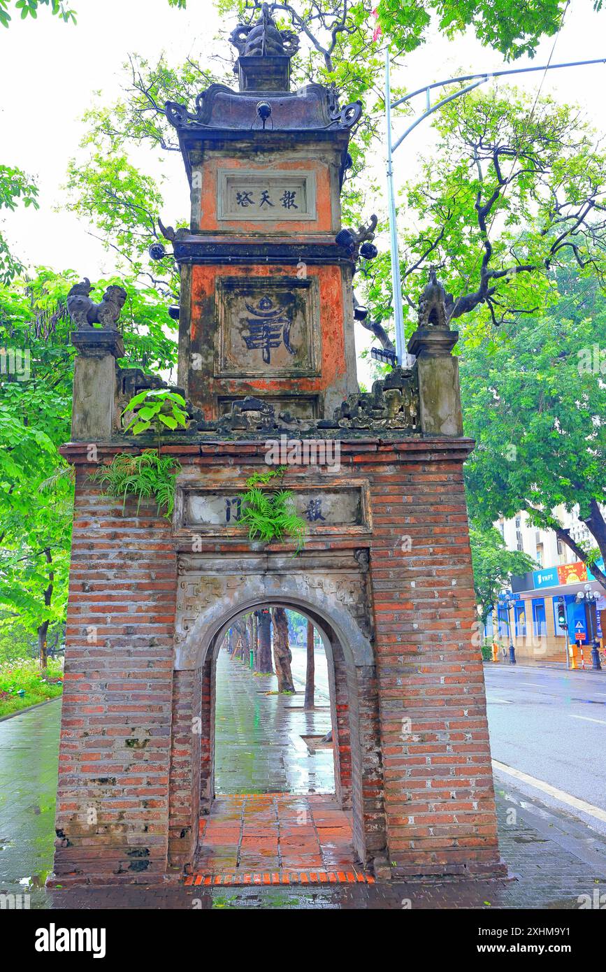 Hoa Phong Tower (Thap Hoa Phong) a tower situated at Hoan Kiem lake in ...