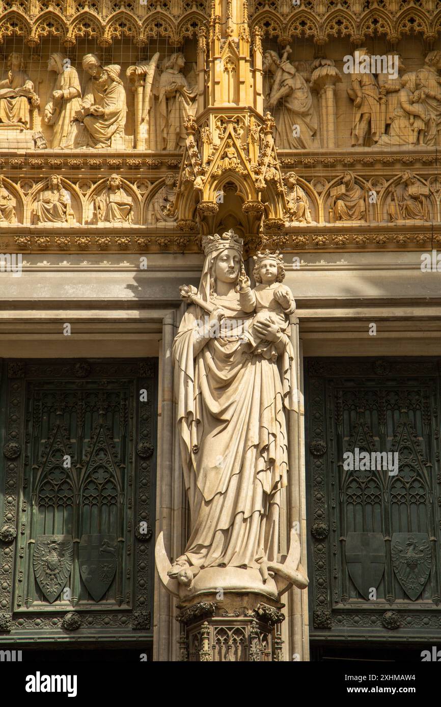 Cologne cathedral details , Germany Stock Photo - Alamy