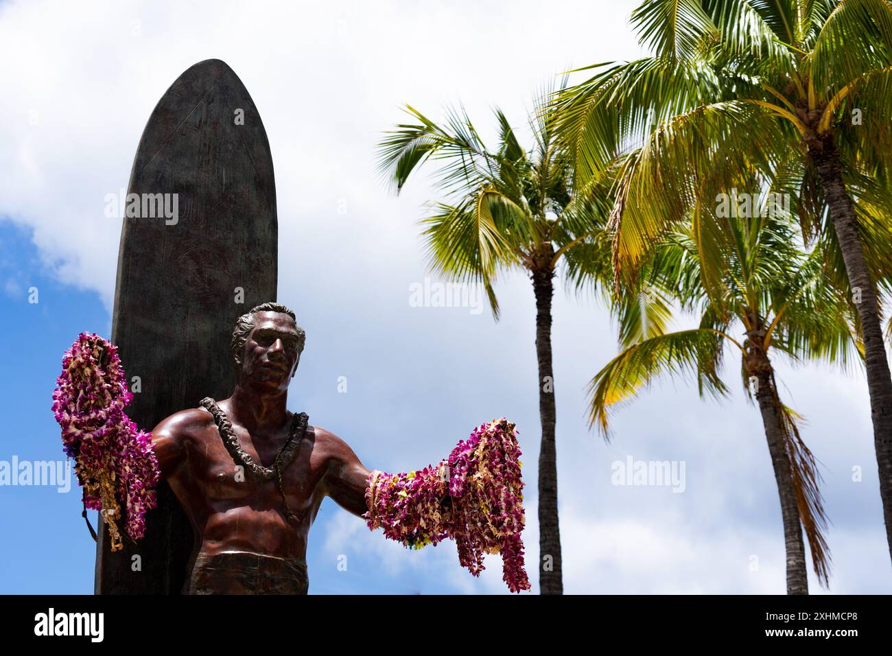 Duke Paoa Kahanamoku Statue at Waikiki Beach Stock Photo - Alamy