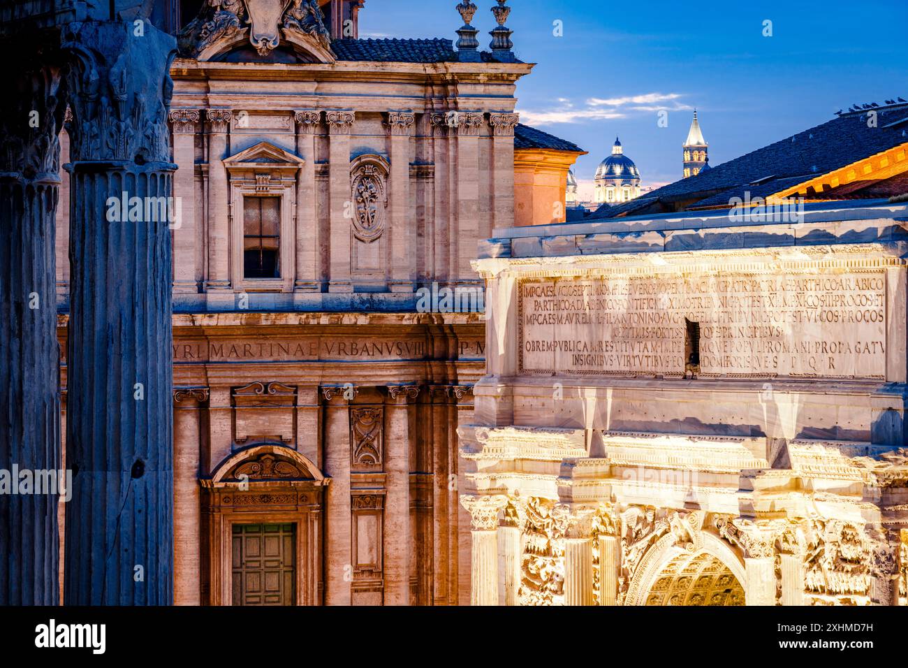 Antique arch hi-res stock photography and images - Alamy