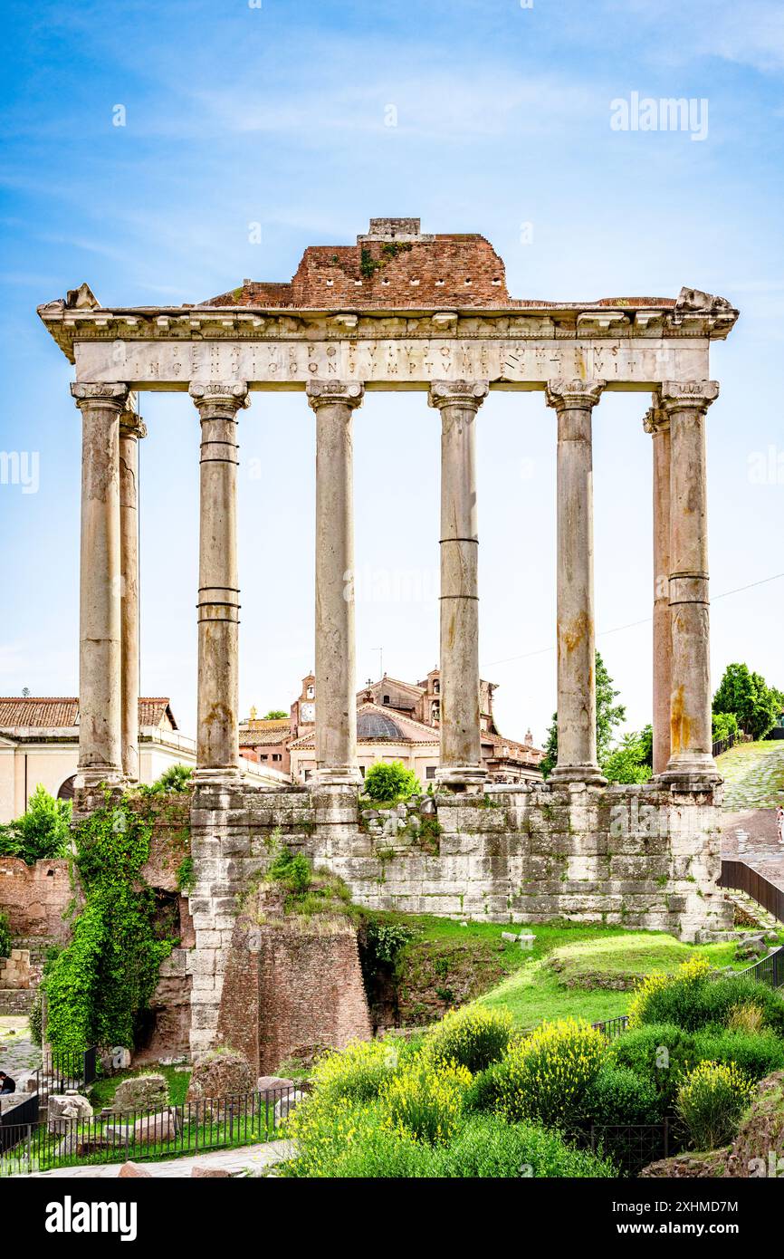 Temple of saturn hi-res stock photography and images - Alamy