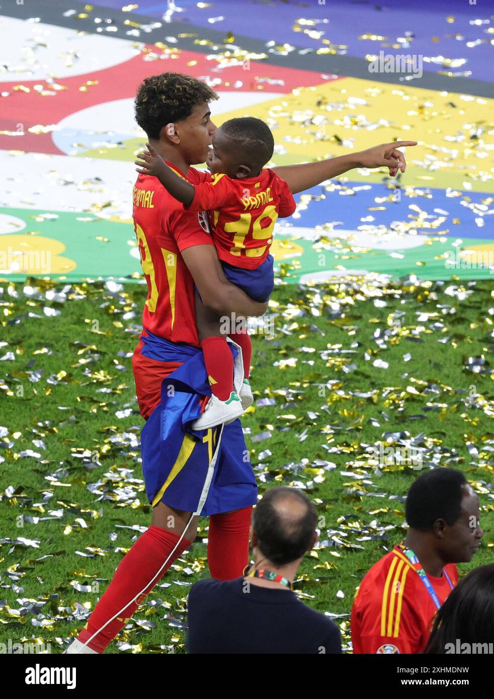 BERLIN, GERMANY - JULY 14: Lamine Yamal of Spain with his brother Keyne ...