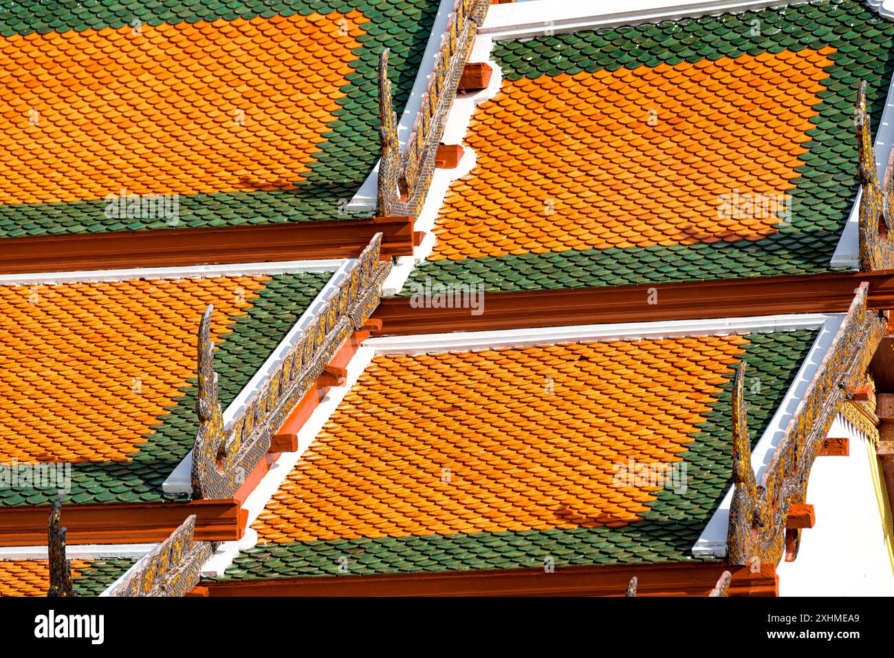 Colorful rooftop tiles of Wat Arun temple, Bangkok Stock Photo - Alamy