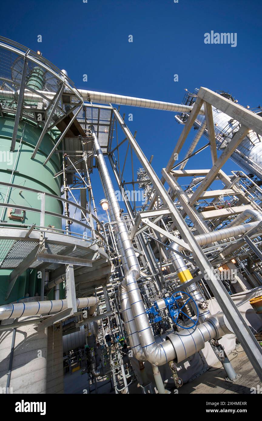 Refinery in the Pacific Northwest Stock Photo - Alamy