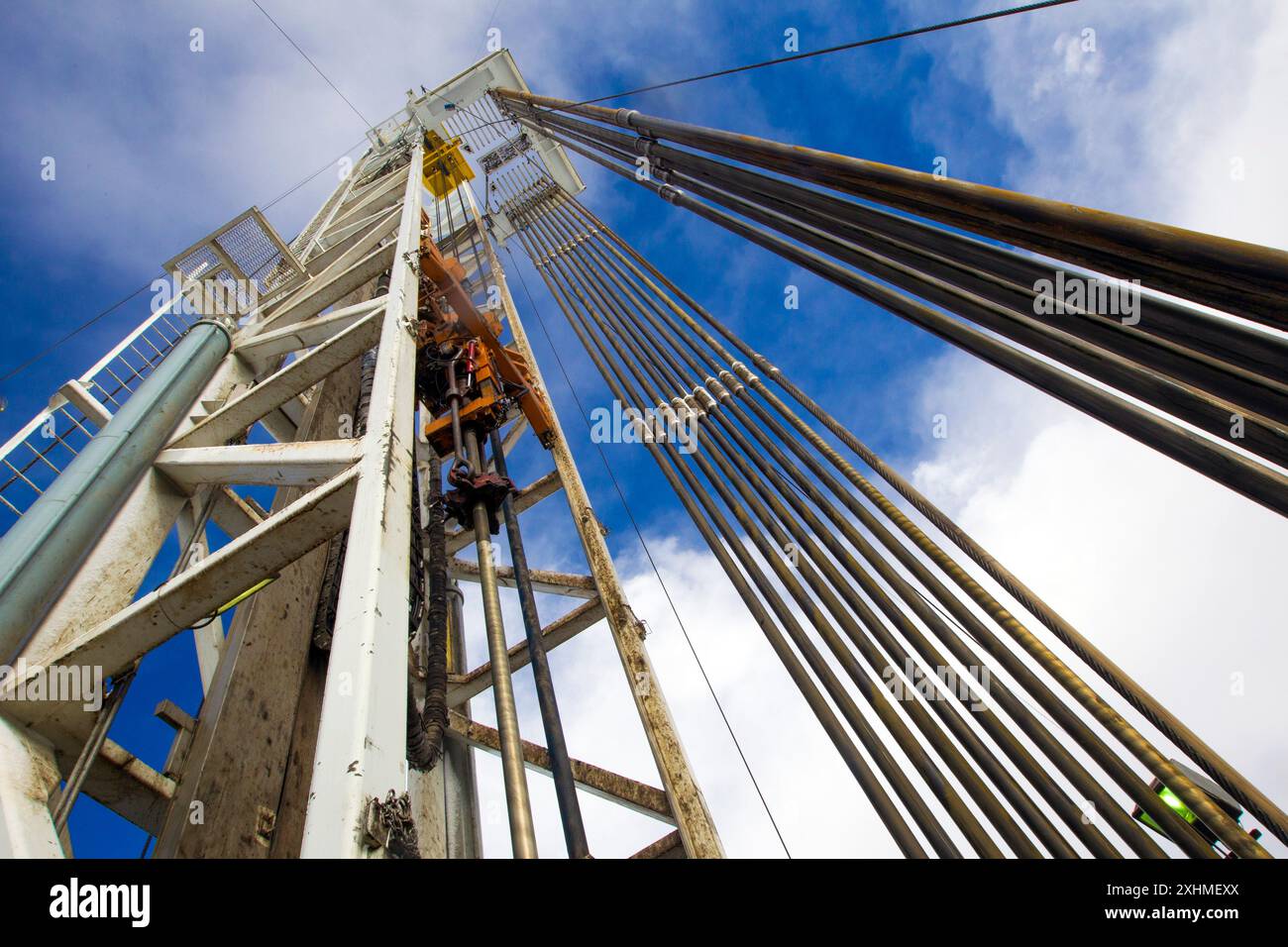 Drill rig in the Wyoming winter Stock Photo - Alamy
