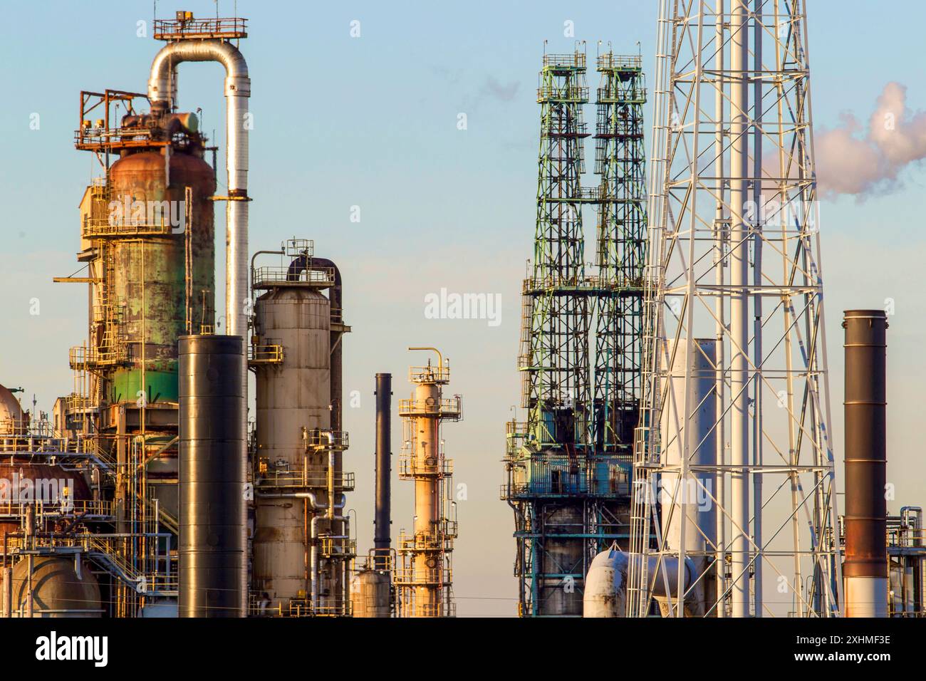 Oil and Gas refinery in Ohio Stock Photo - Alamy
