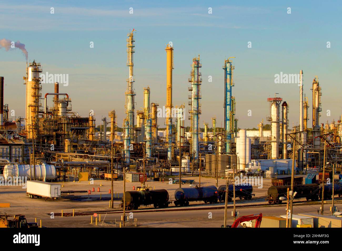 Oil and Gas refinery in Ohio Stock Photo - Alamy