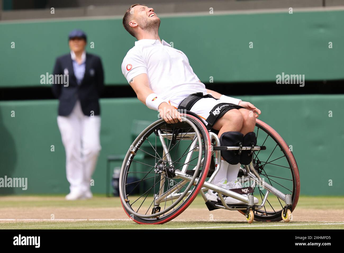 Alfie Hewett of Great Britain celebrates winning the mens wheelchair ...
