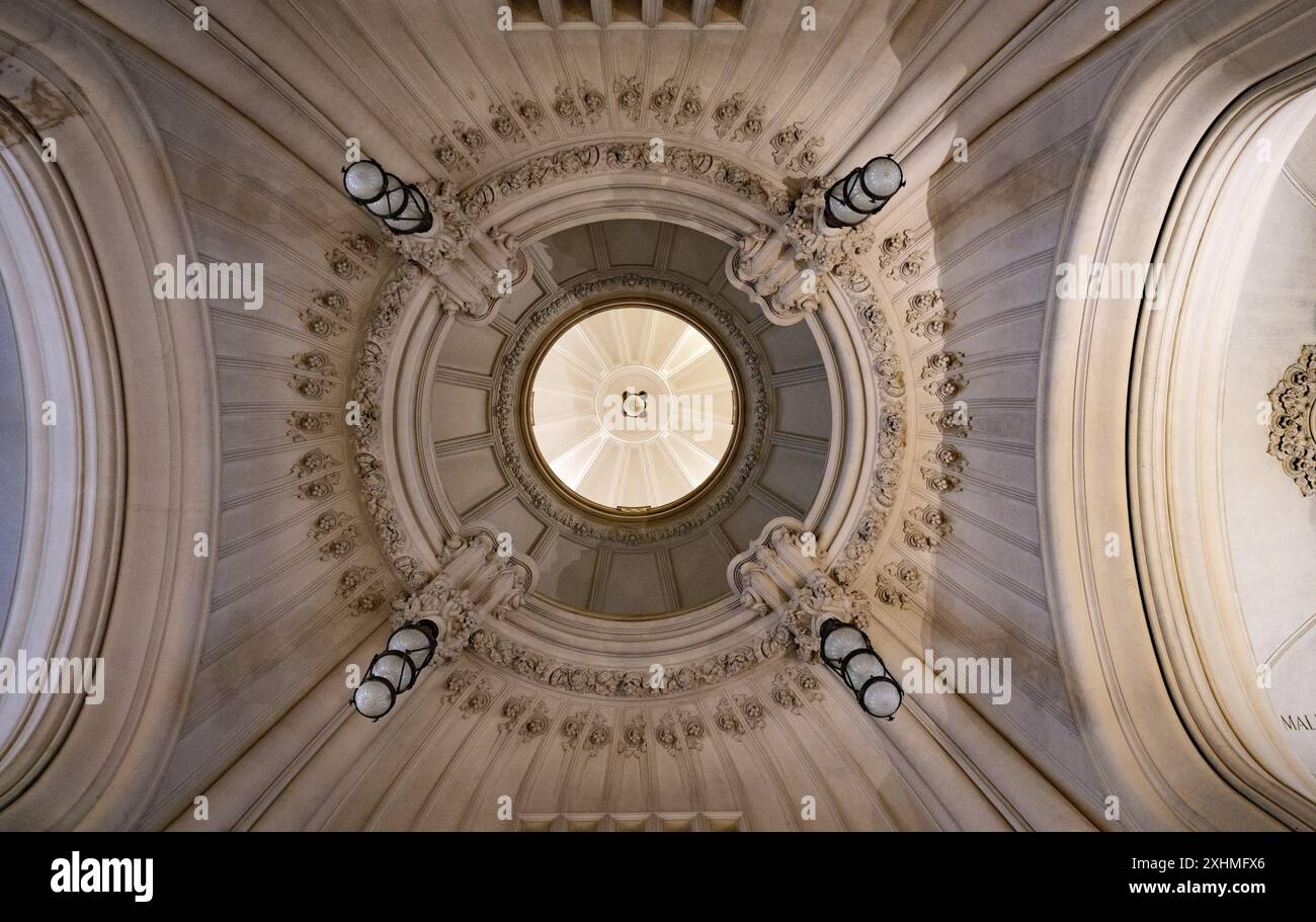 Roof of an antique building of buenos aires Stock Photo - Alamy