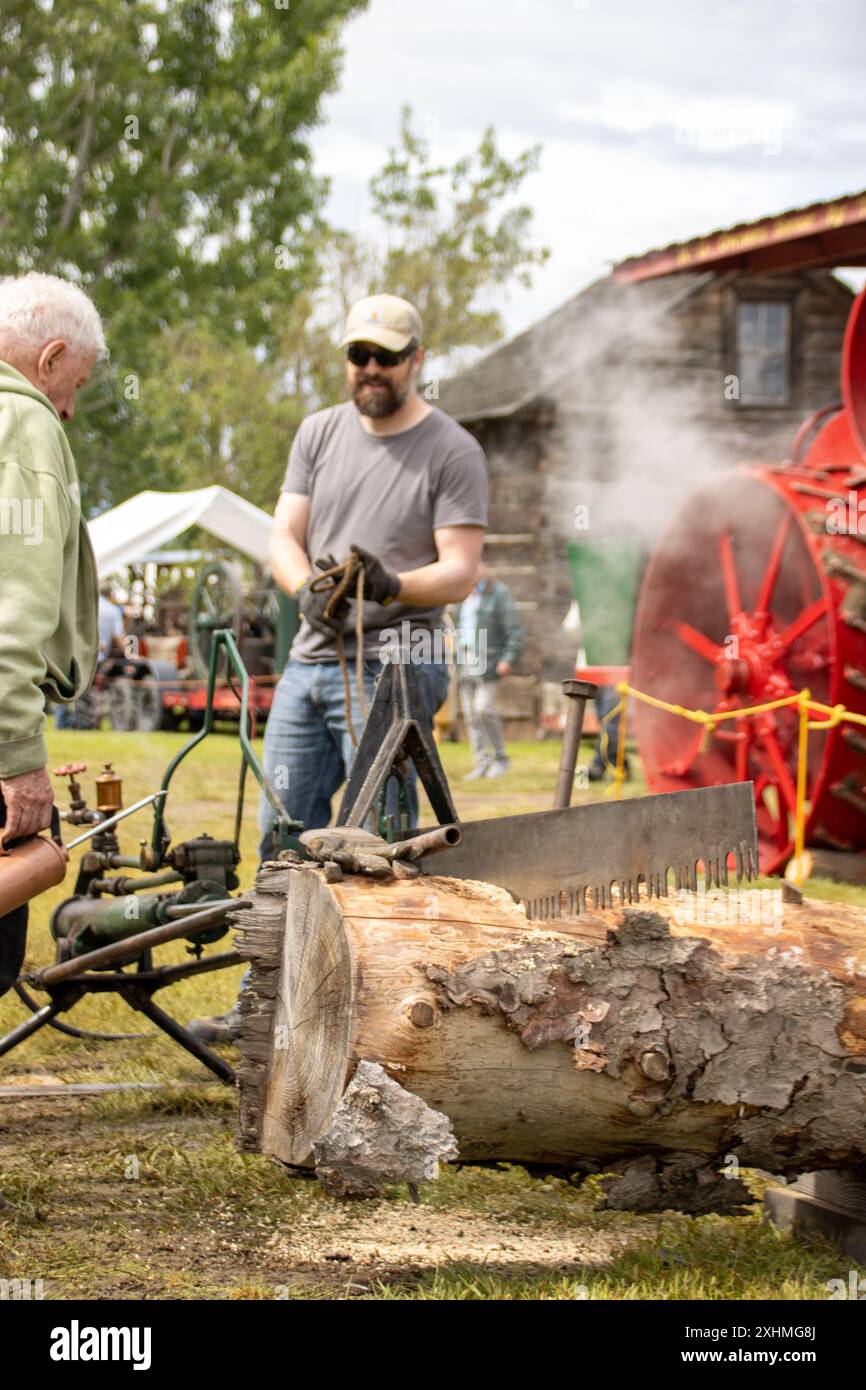 Log men hi-res stock photography and images - Alamy