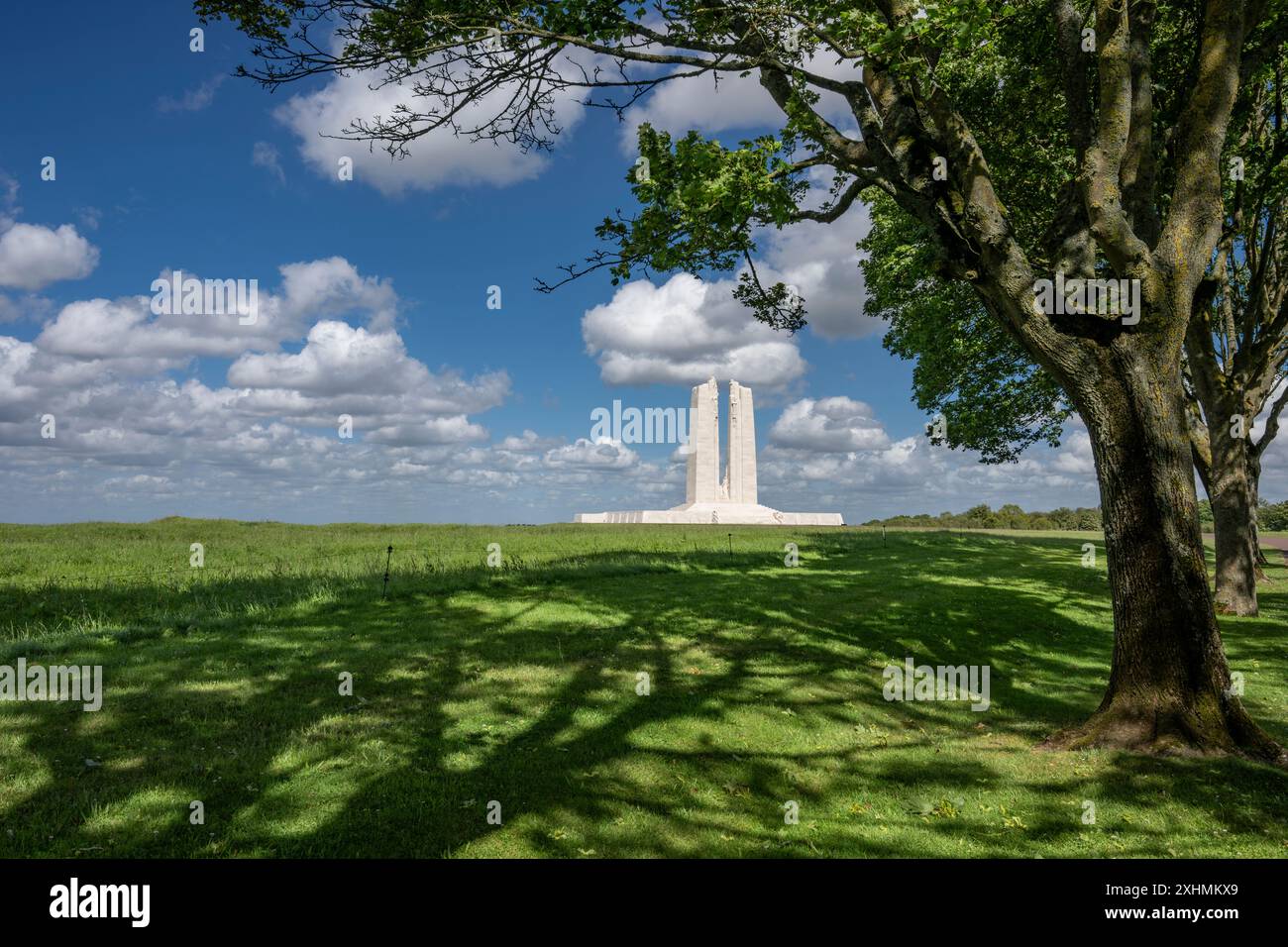 Vimy Ridge Canadian armed forces world war one memorial in Northern ...