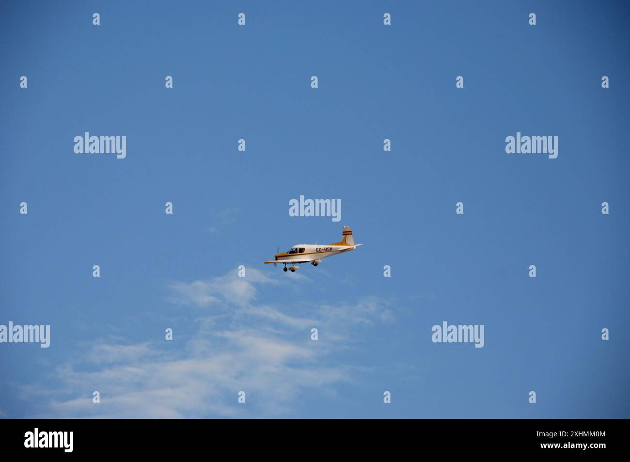 Airplane flying in beautiful blue hi-res stock photography and images ...