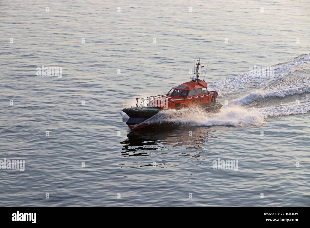 Pilot boat working in Solent estuary Stock Photo - Alamy
