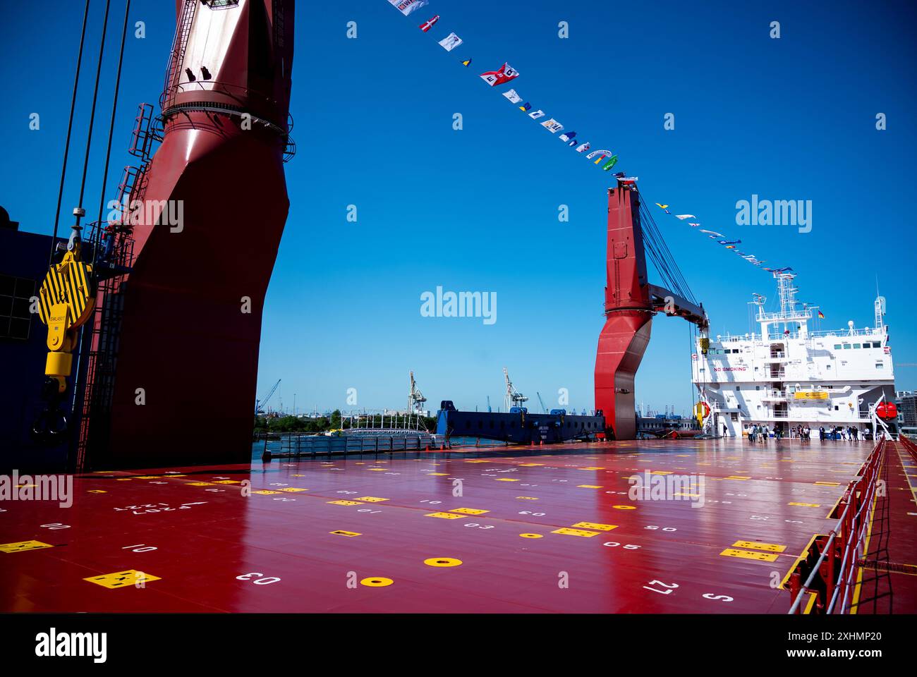 Hamburg, Germany. 15th July, 2024. View of the deck of the heavy lift ...