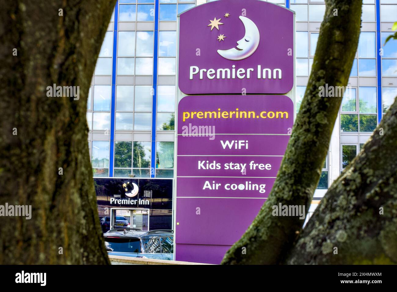 Premier Inn Hotel, The Hyde Hendon, Borough Of Brent, London, England ...